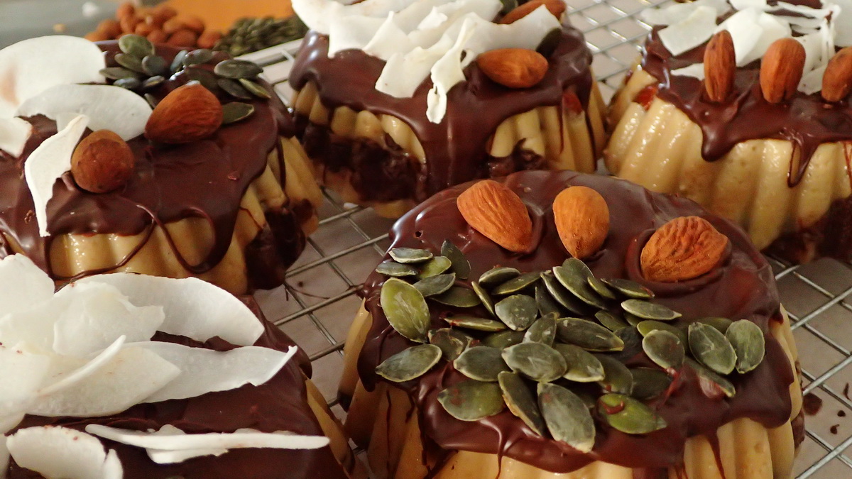 Tahini Halva - Recipe for an Easy Sesame Halva - Provocolate